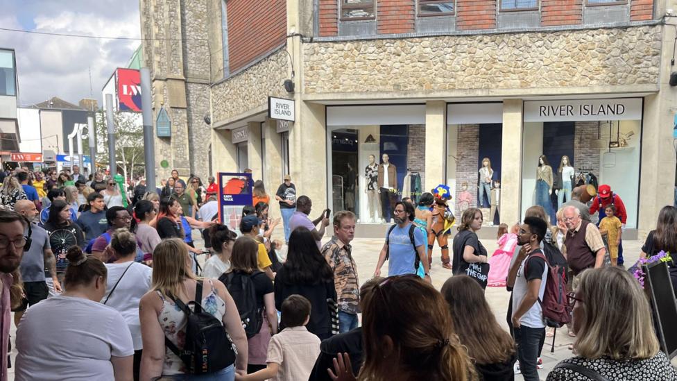 Colchester shopping centre at 100% occupancy 'bucks the trend' - BBC News