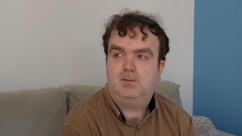 'No funding' for Teesside brain injury rehab teams - BBC News