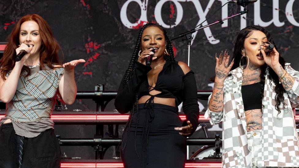 Sugababes to headline Bootle's Salt and Tar canalside festival - BBC News