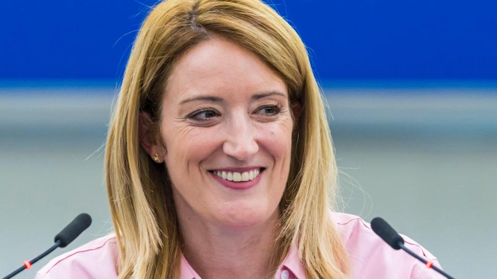 Irish language action needed by European Parliament - Kelly - BBC News