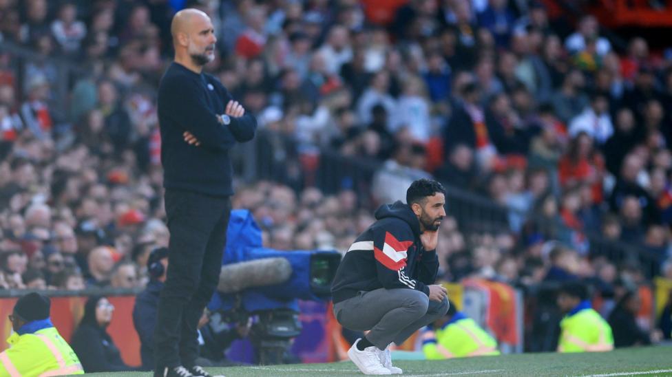 Premier League managers: What do bosses do during games? - BBC Sport