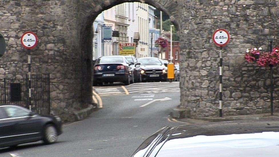 Drogheda: Campaign to protect historic Norman gate - BBC News