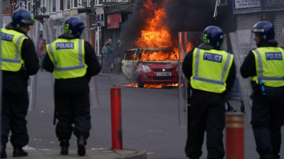 Middlesbrough riot: Racism hearing over 'white' driver checks - BBC News