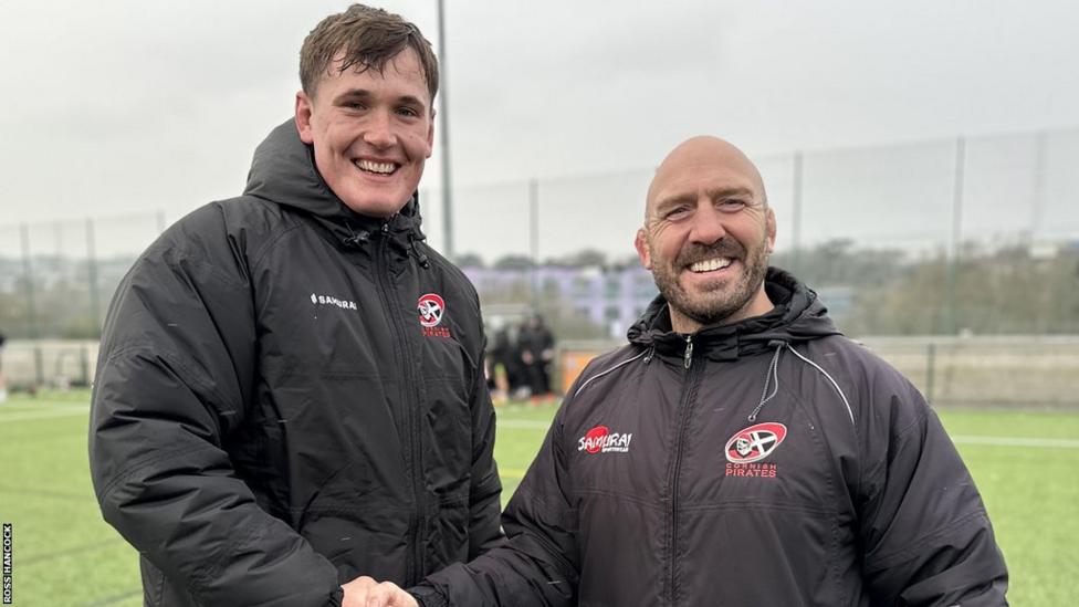 Doug Bridge: Cornish Pirates sign Ealing forward on loan - BBC Sport