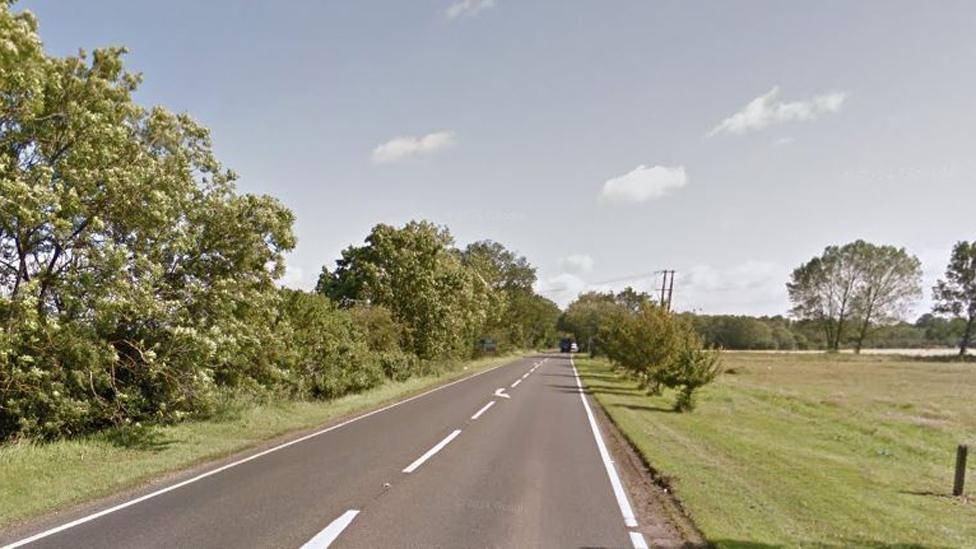 Yaxley A140 collision: Two die in crash between car and lorry - BBC News
