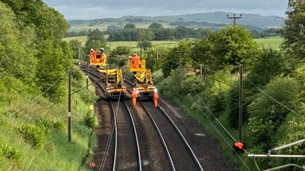 Services resume on Glasgow to London train line after tree damage - BBC ...