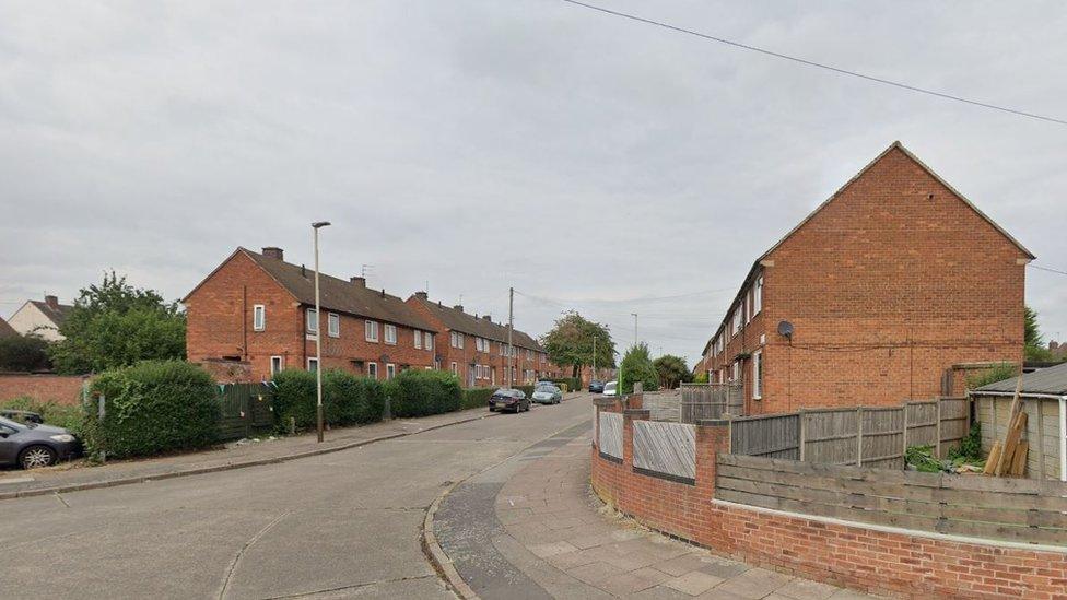 Girl, 17, arrested after man found with stab wound in Leicester - BBC News