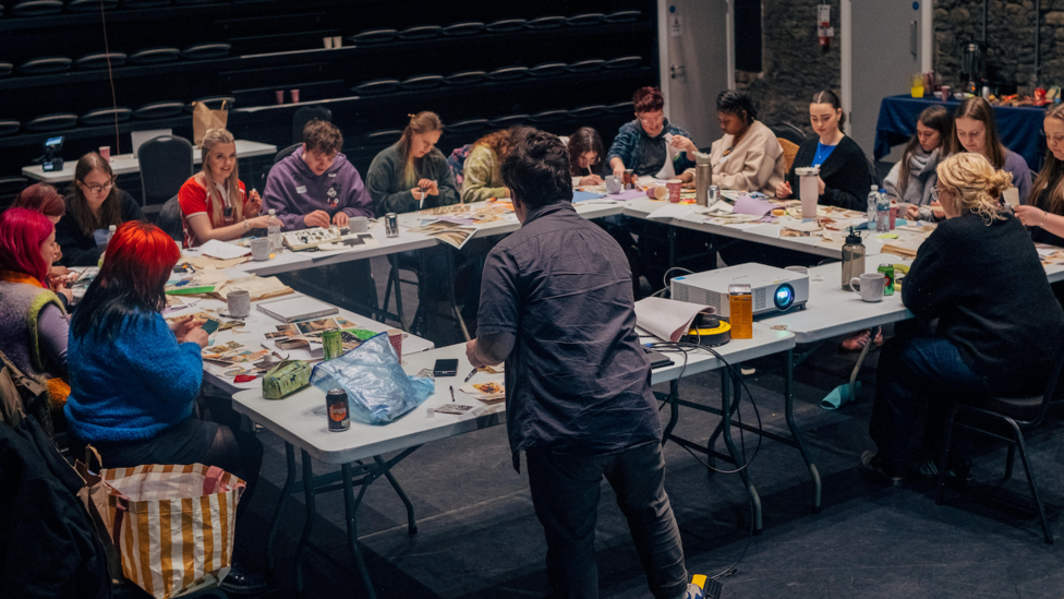 Yr Urdd yn galw am ddatrys tlodi plant yng Nghymru 'ar frys' - BBC Cymru Fyw