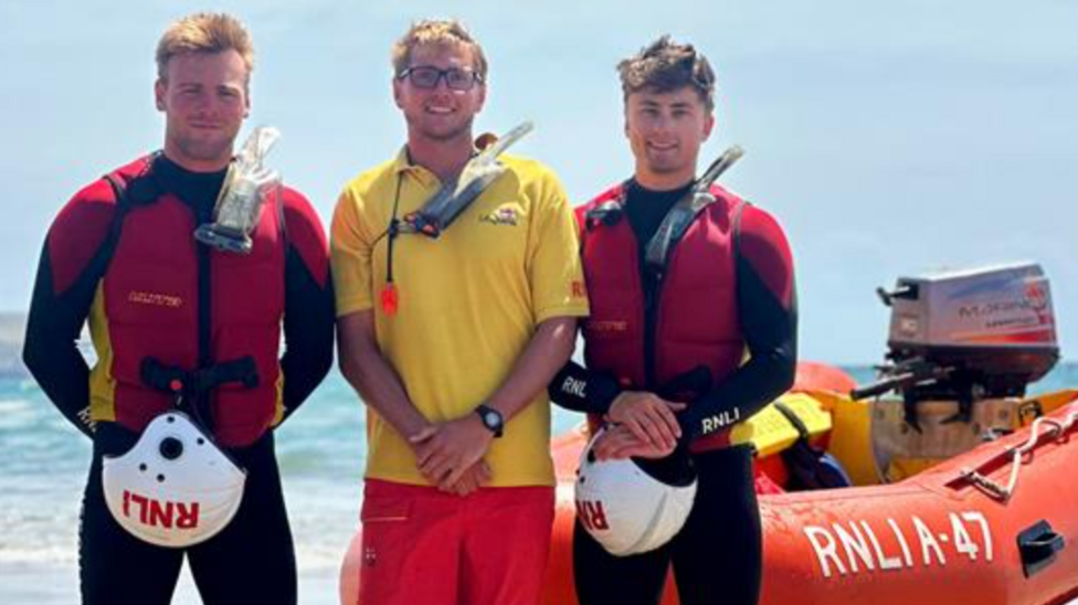 Devon lifeguard patrols start at seven more beaches - BBC News