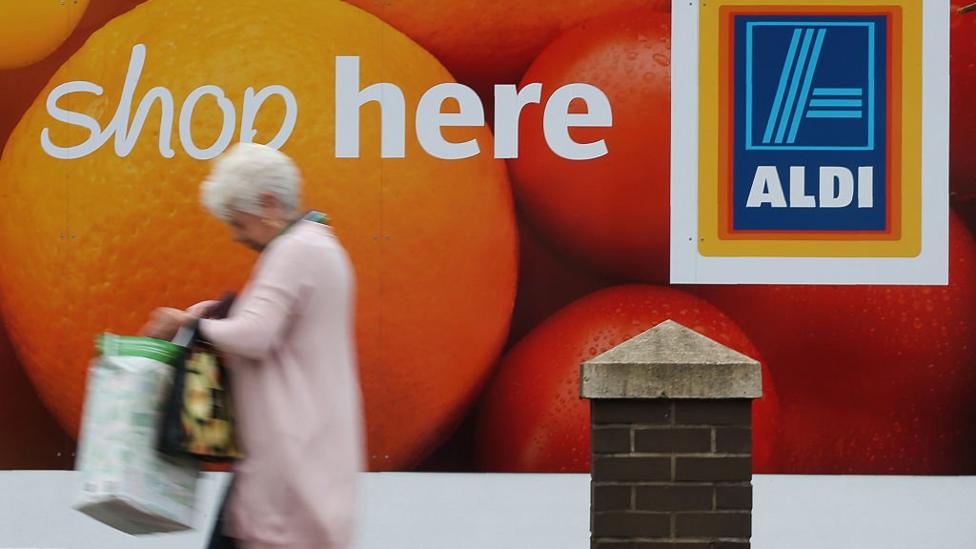 Aldi tops supermarket satisfaction survey - BBC News