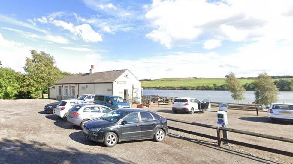 Cafe at Rotherham country park to be refurbished - BBC News