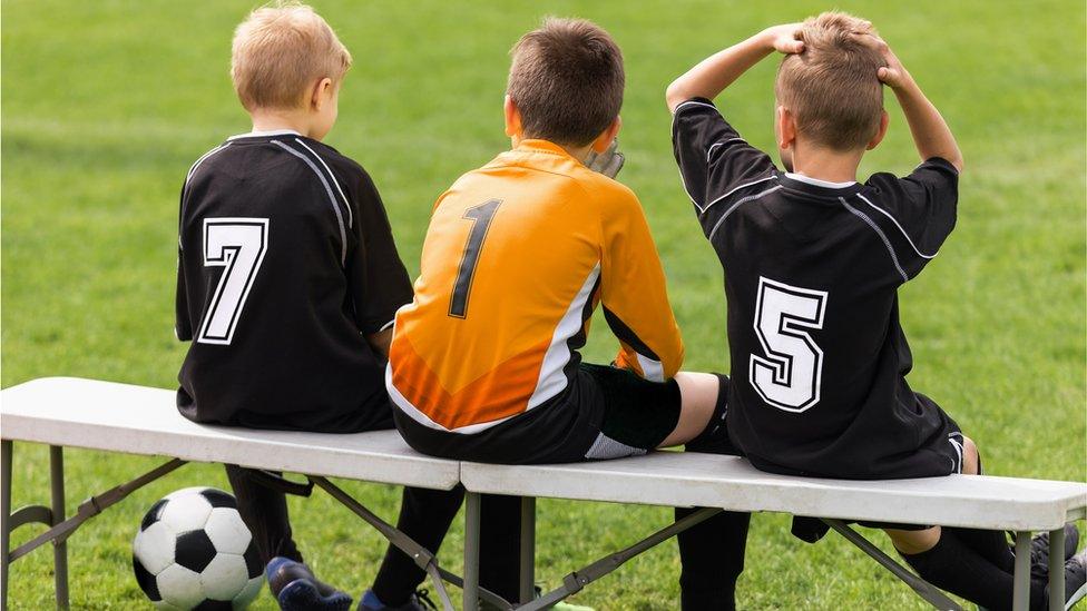 Should substitutes in children's sports teams ALWAYS get to play? - BBC ...