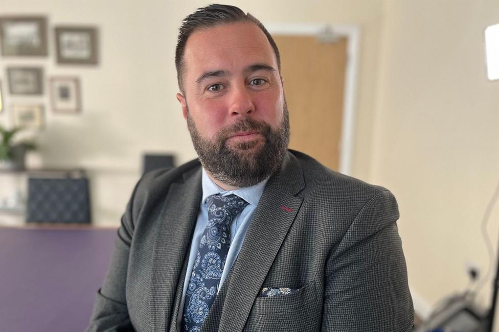 Courts in crisis: The struggle for justice in one English town - BBC News