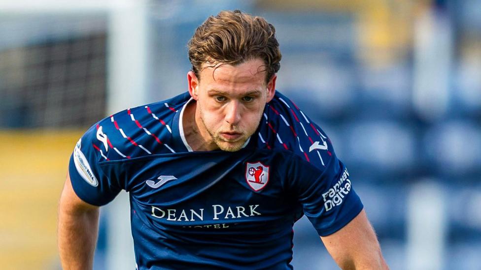 Raith Rovers forward Jamie Gullan signs for St Johnstone - BBC Sport