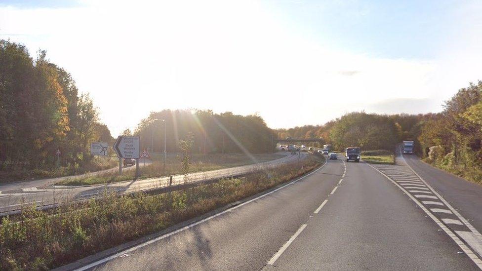 A34 southbound: Delay warning over two-lorry crash near Winchester ...