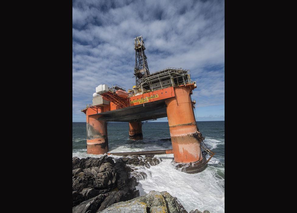 Rig Galore: Could grounded rig inspire arts? - BBC News