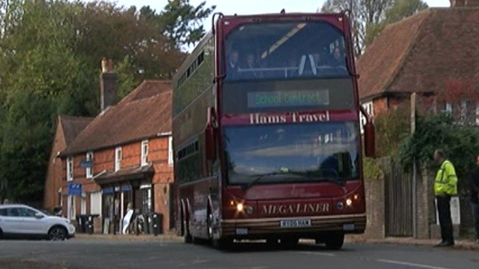 School bus driver suspended after Wadhurst pupils hurt - BBC News