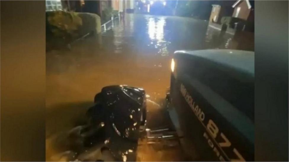 Major incident in Suffolk stood down after flooding - BBC News