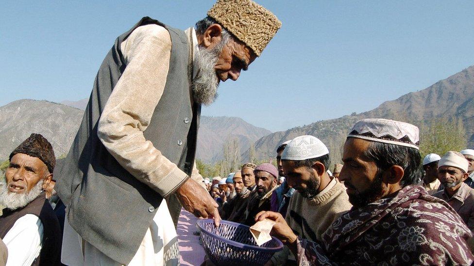 Ramadan charity seeks to free 'innocent' Indian Muslims - BBC News