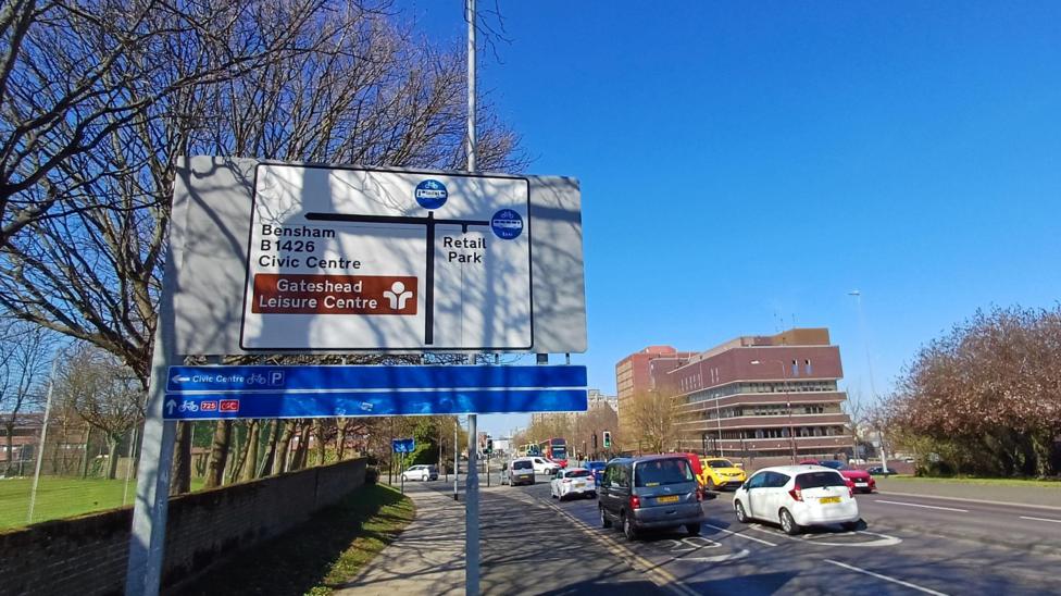 Gateshead bus lane becomes fine hotspot after flyover closure - BBC News