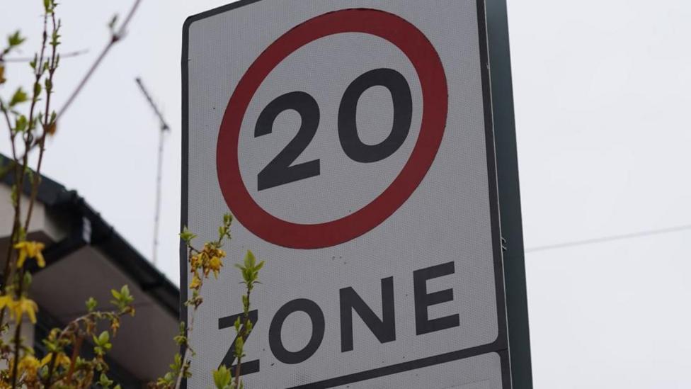 Time to comment on Isle of Man 20mph speed limit plan extended - BBC News