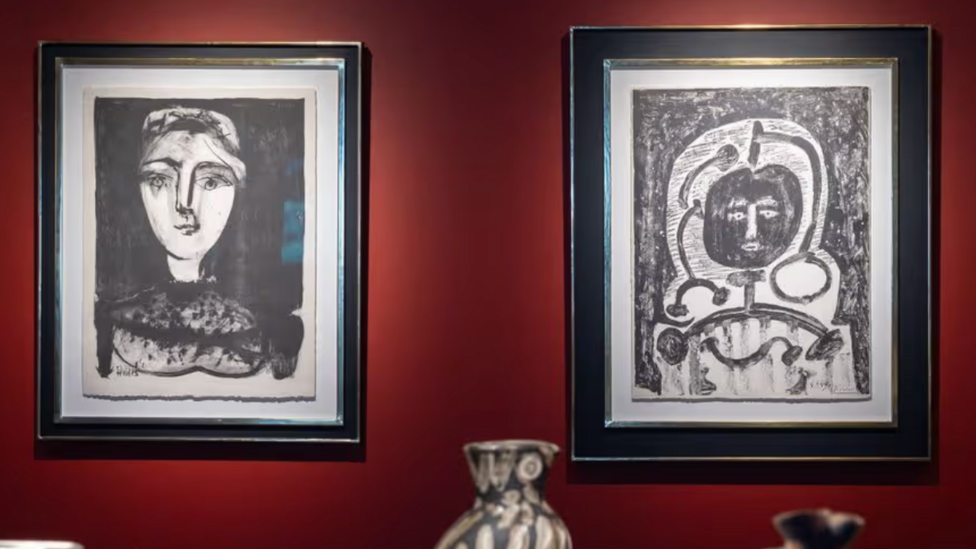 Pablo Picasso's never-before-seen work on display in Manchester - BBC News