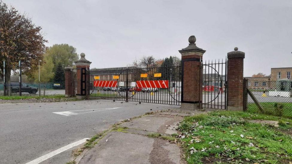 RAF Scampton: West Lindsey District Council bids to buy site - BBC News