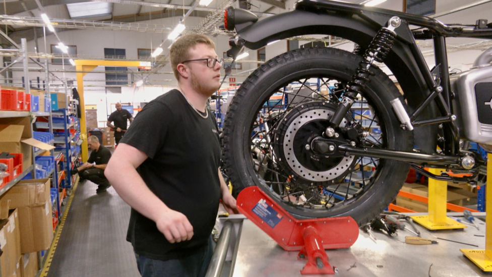 Coventry electric motorbike firm Maeving gets £11m to expand - BBC News