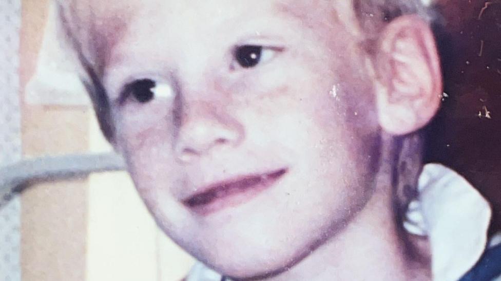 Infected blood scandal: Fight goes on, Colin Smith's parents say - BBC News