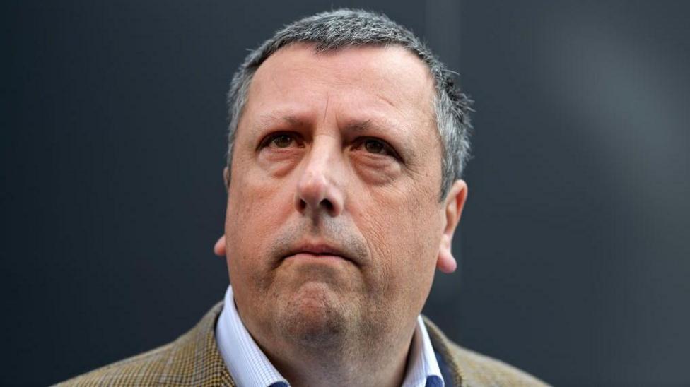 Paul Givan defends meeting with loyalist paramilitaries - BBC News