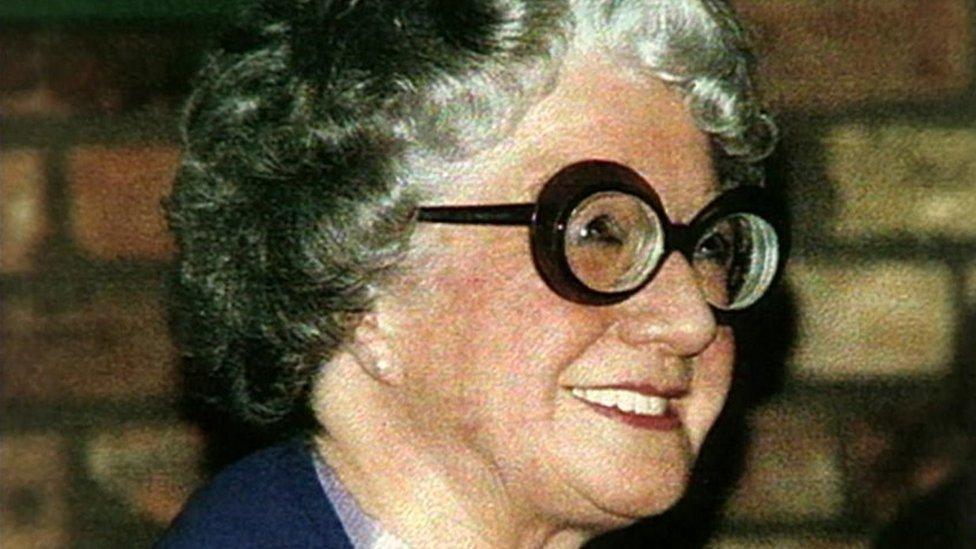 Raymond Kay jailed over Bradford woman's 1994 murder - BBC News