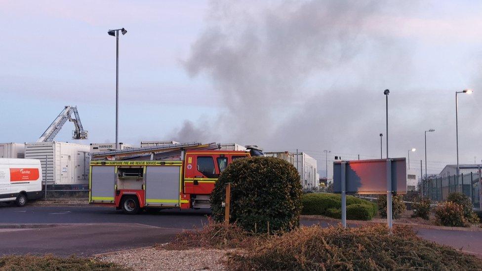 Firefighters tackle 'complex' Gosport warehouse blaze - BBC News