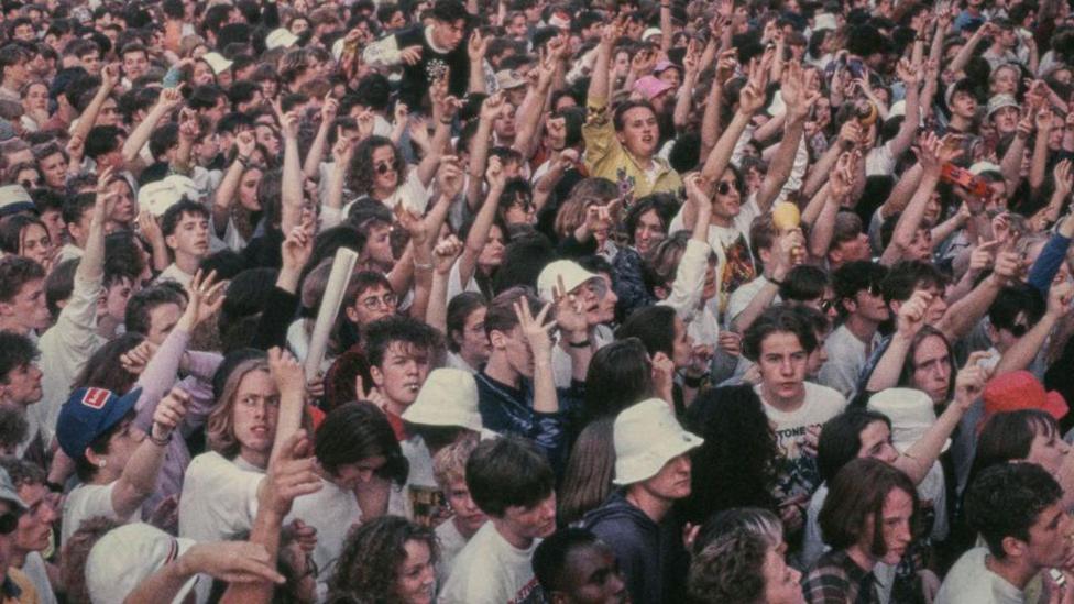 Spike Island: The Stone Roses' gig that inspired Pulp's new music - BBC ...