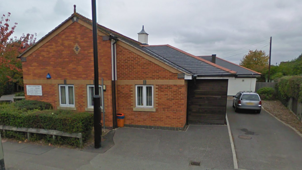 £1.4m fund halts some West Berkshire library closures - BBC News