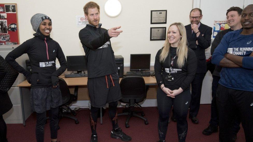 Prince Harry runs with homeless youngsters in London - BBC News