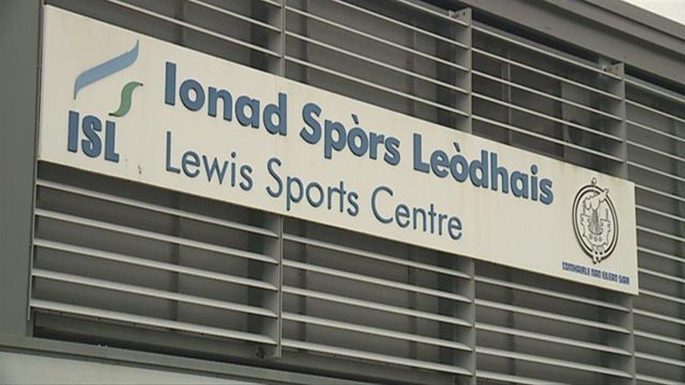 Amar-snàimh Ionad Spòrs Leòdhais gus dùnadh - Naidheachdan a' BhBC