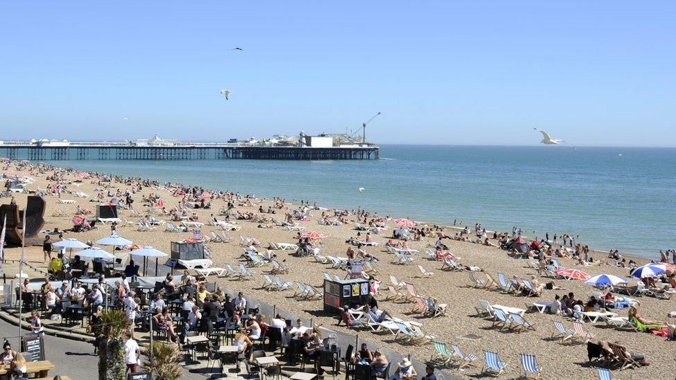 Brighton beach lifeguard drive as summer approaches - BBC News