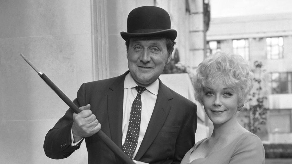 Patrick Macnee: The last great bowler hat-wearer - BBC News