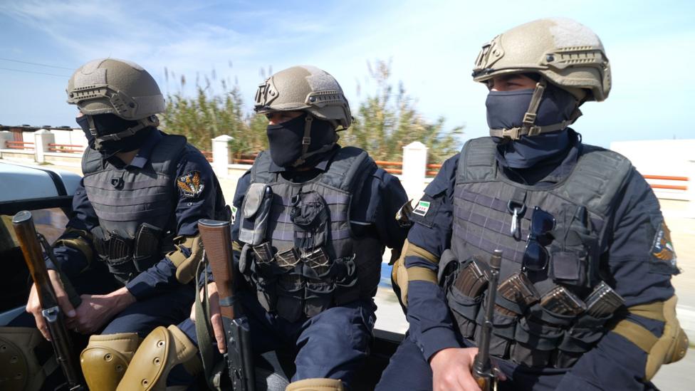 Syrian security forces monitored armed civilians who killed Alawites ...