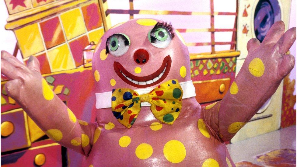 Mr Blobby costume sells for more than £62,000 on eBay - BBC News
