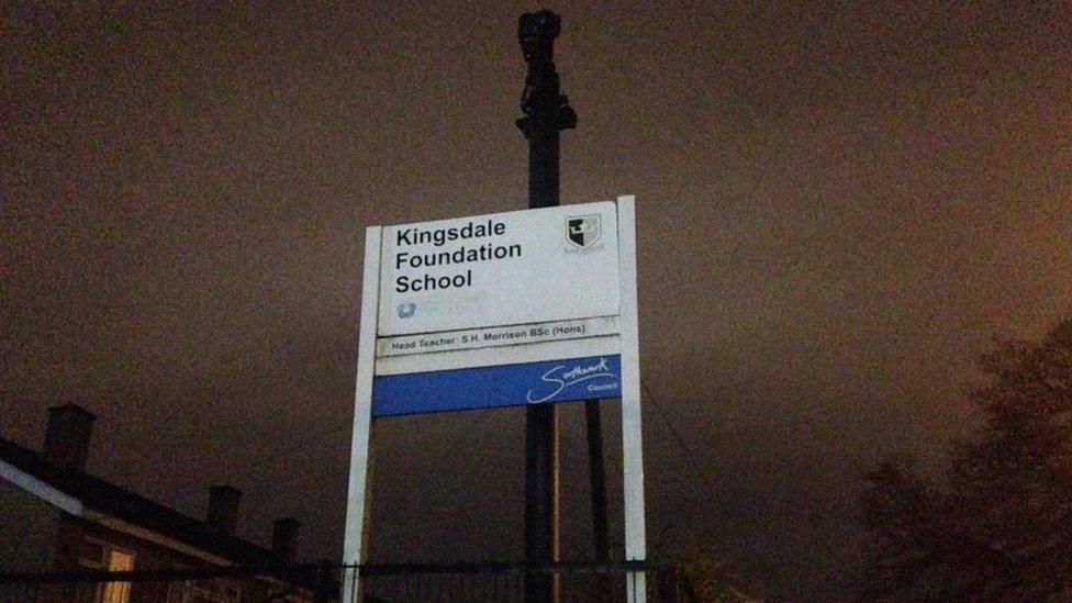 School stabbing: Boy, 15, critically injured in Dulwich - BBC News