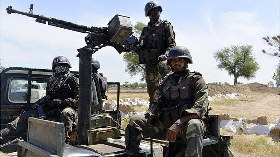 Boko Haram crisis: Extra Cameroon troops to border area - BBC News