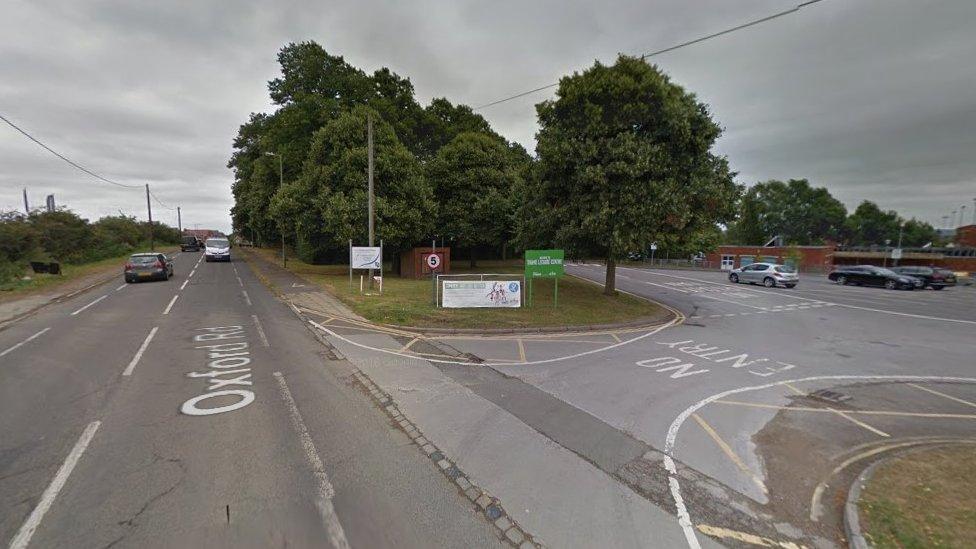 Barnaby Cork death: Tribute to Thame boy struck by car - BBC News