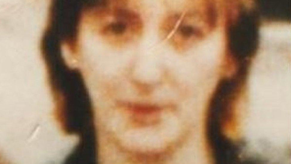Appeal to find missing mother of seven from Dudley - BBC News
