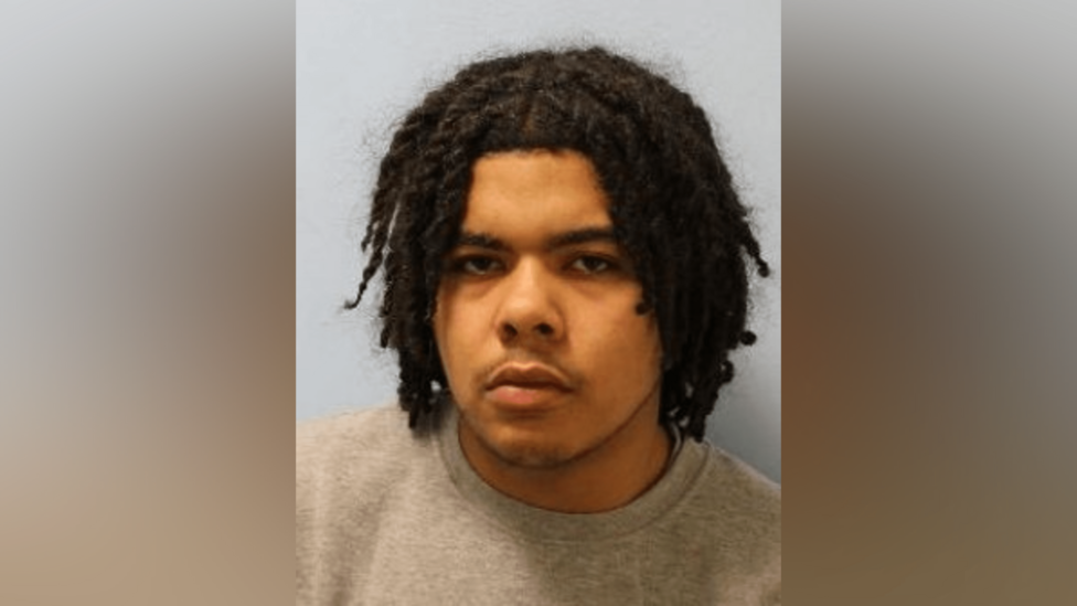 Teenager given life sentence over murder of Shaquille Graham - BBC News