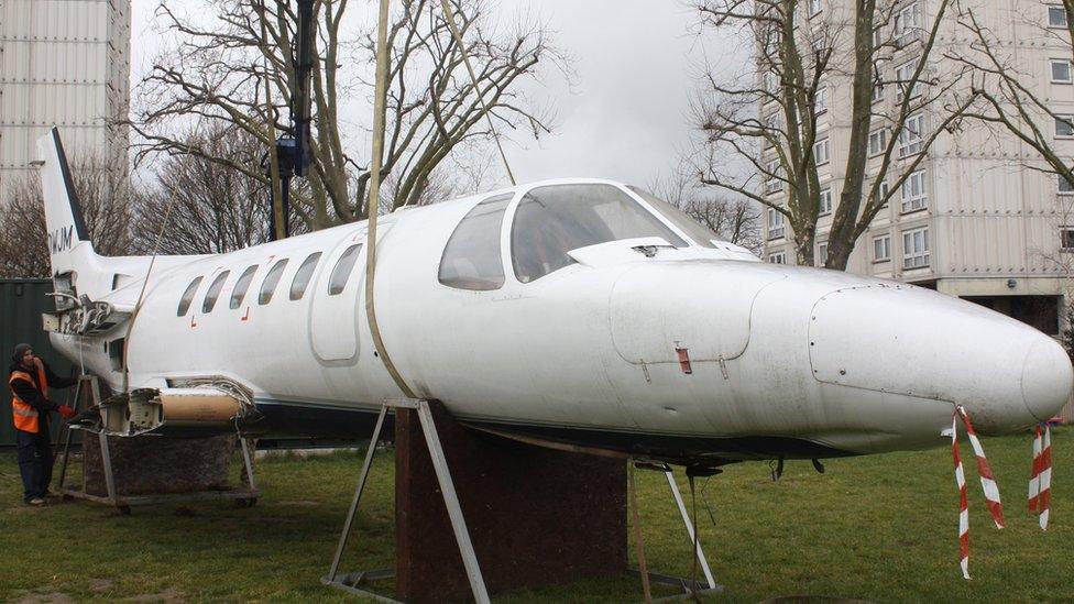 Cessna jet school classroom transformation under way - BBC News