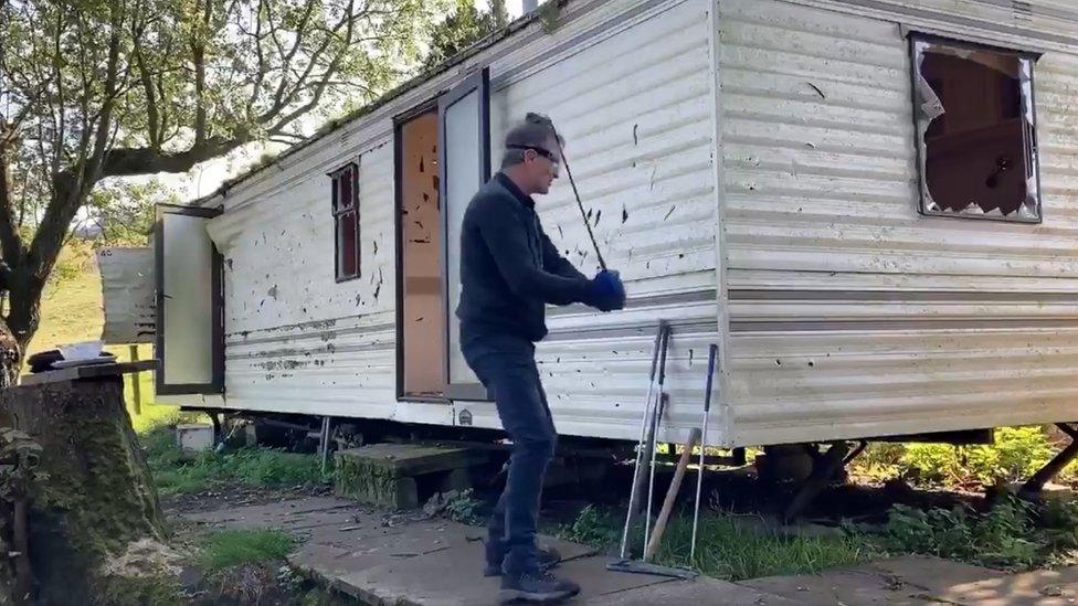 Mytholmroyd 'anger van' opens for charity 'smash-up' - BBC News