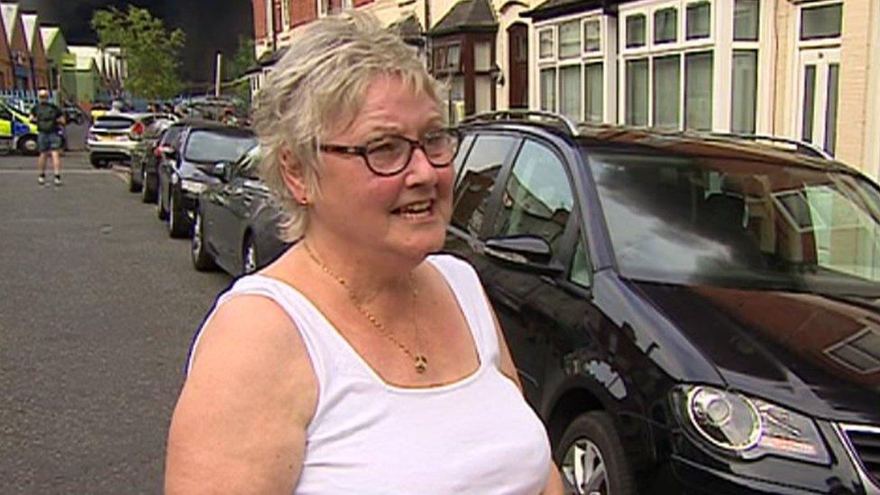 Birmingham fire engulfs Tyseley plastics factory - BBC News