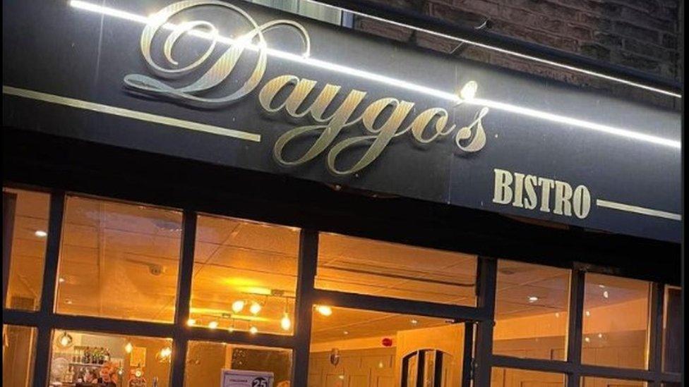 Pot washing teen fulfils dream with own restaurant - BBC News