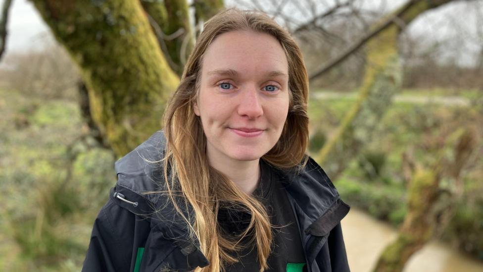 Project aims to save willow tit from extinction - BBC News